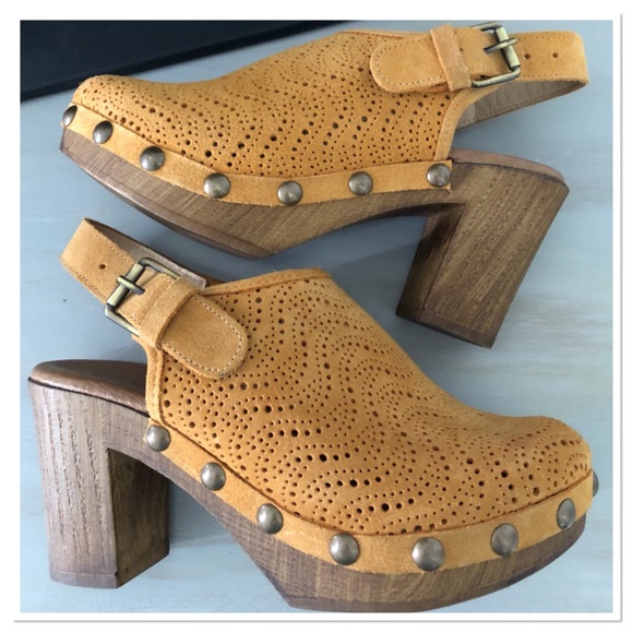 Eric Michael | Shoes | Eric Michael Suede Mule Closed Toe | Poshmark